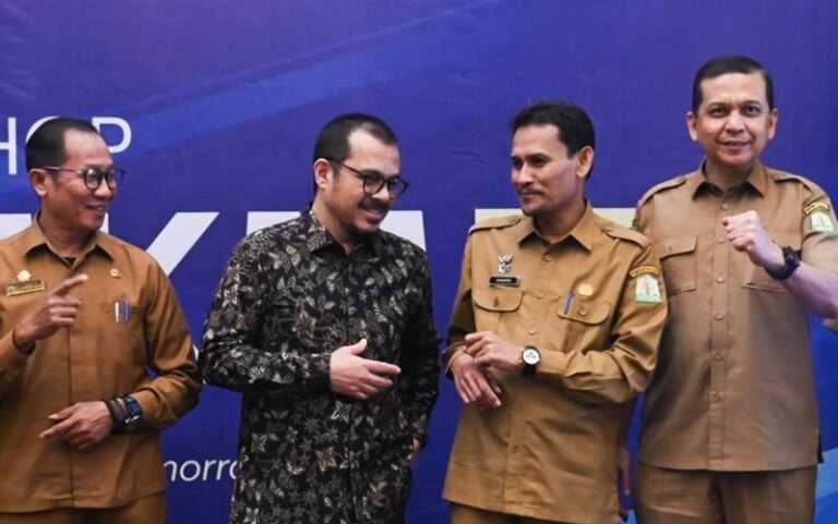 Kominfo Targetkan 30 Juta UMKM Adopsi Teknologi Digital pada 2024 - Own ...