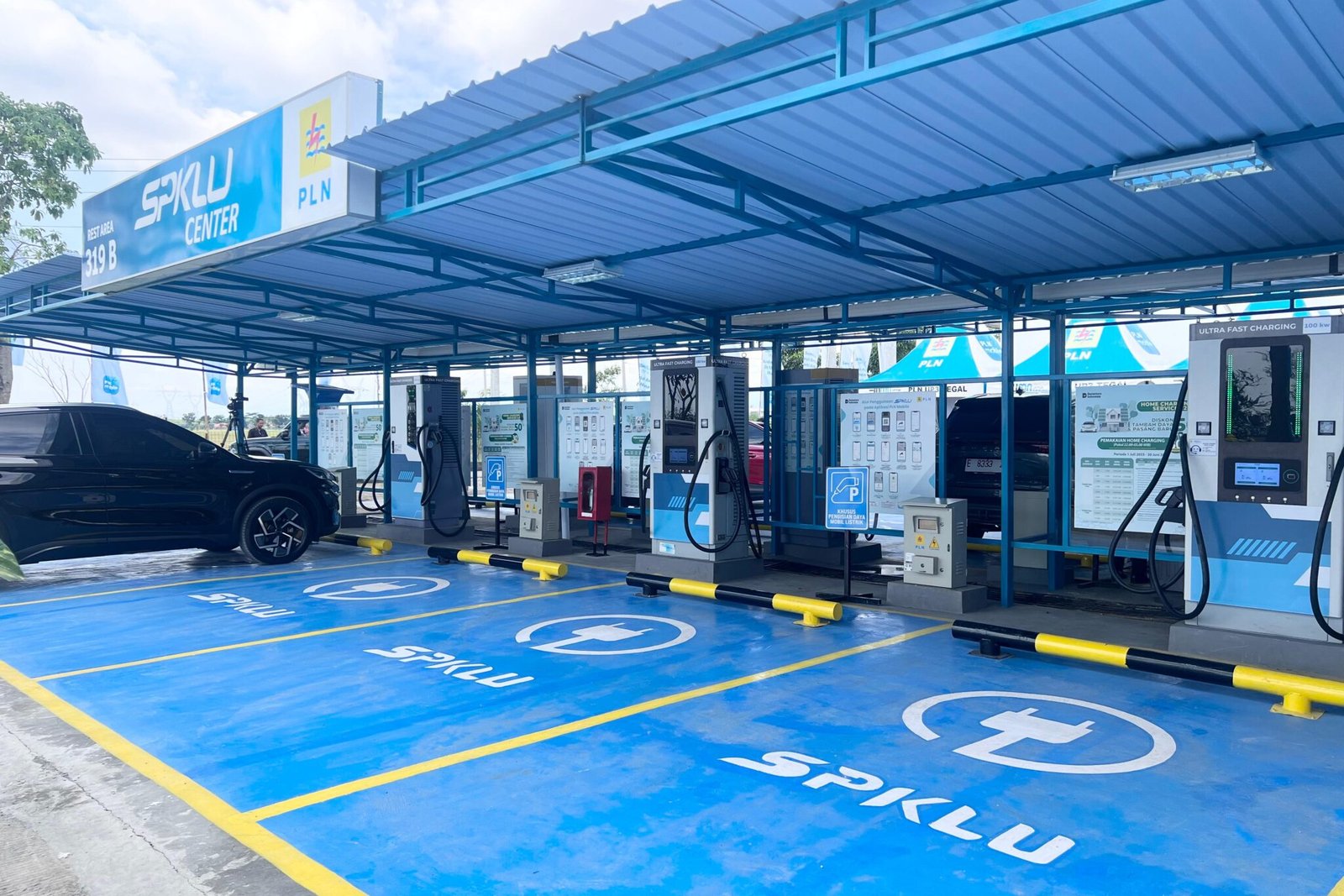 Batam Makin Hijau! PLN Batam Tambah 3 SPKLU Ultra Fast Charging, Charge ...